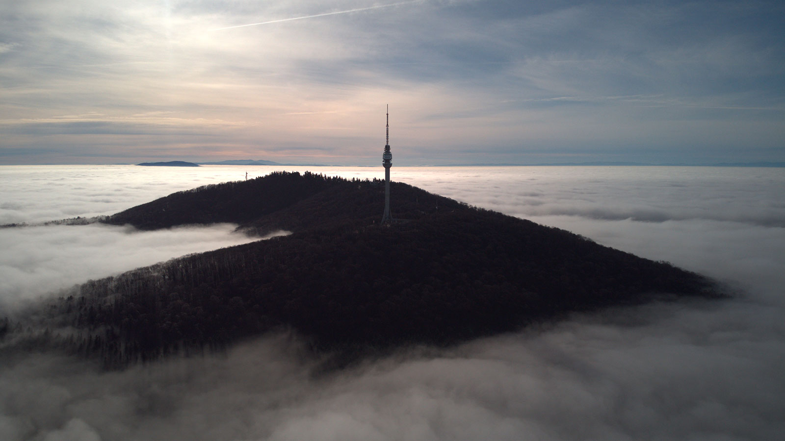 Avala 365 – Avalski Toranj